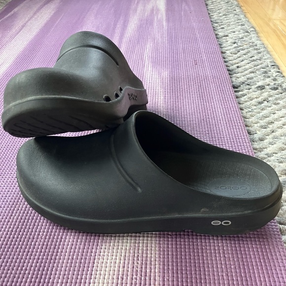 OOFOS | Shoes | Oofos Oocloog Recovery Clog | Poshmark